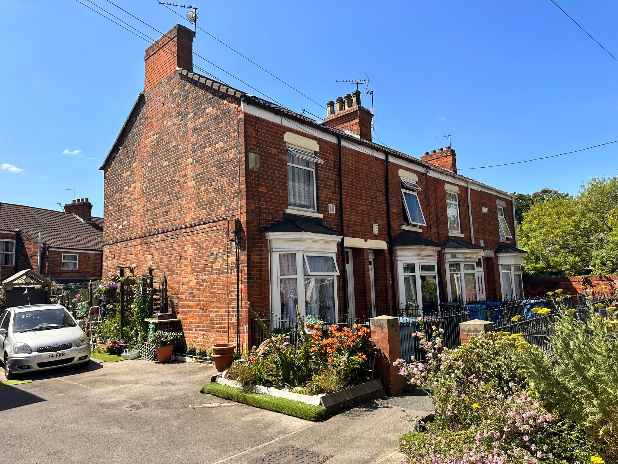 Hull - 2-Bed House | Blue Alpine